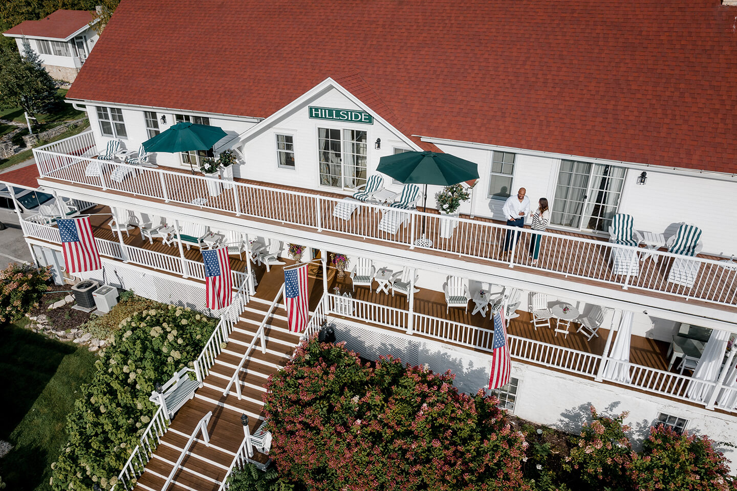 Chilling with the Dillons - Hillside Waterfront Hotel